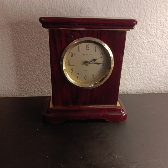 Danbury Mint | Accents | Gorgeous Danbury 6 Burlwood Mahogany Finish ...